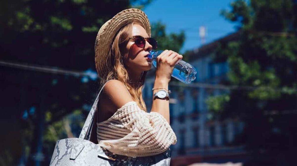 محبوب ترین عینک آفتابی زنانه که ارزش خرید بالایی دارد - KOMOLIFE