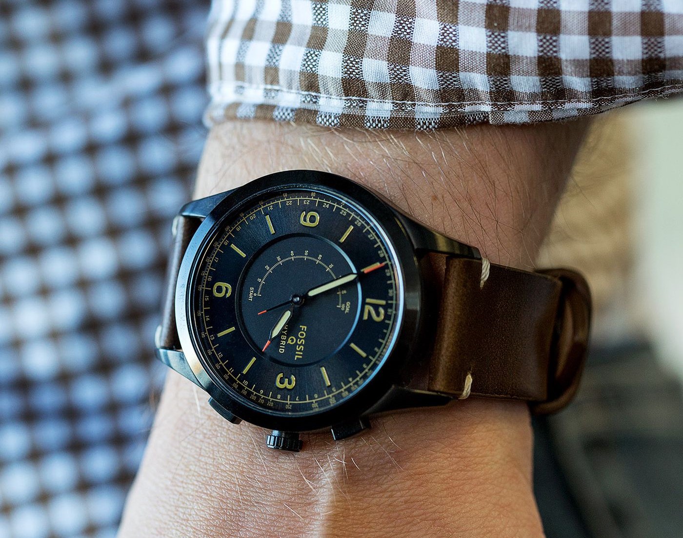 ساعت هیبرید چیست ؟ بررسی جامع مزایا و معایب - KOMOLIFE