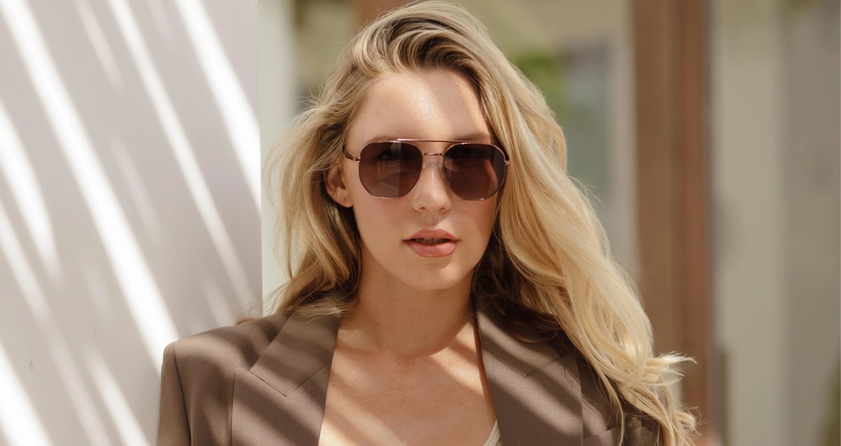 ست کردن عینک آفتابی با لباس و سایز زیورآلات - KOMOLIFE